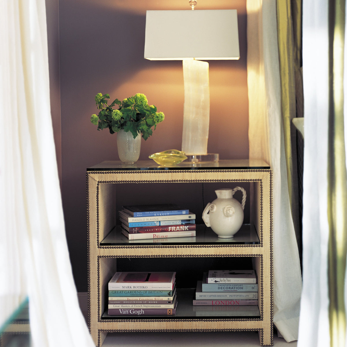 Manhattan Side Table – Jan Showers